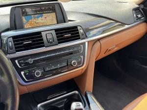 Melns BMW 320 2013 Marijampole, ar dzinēja tilpumu 2.00 L un nobraukumu 338 tūkst. km par 7200 €, foto 18 vietnē AUTOMOTO.COM.LV