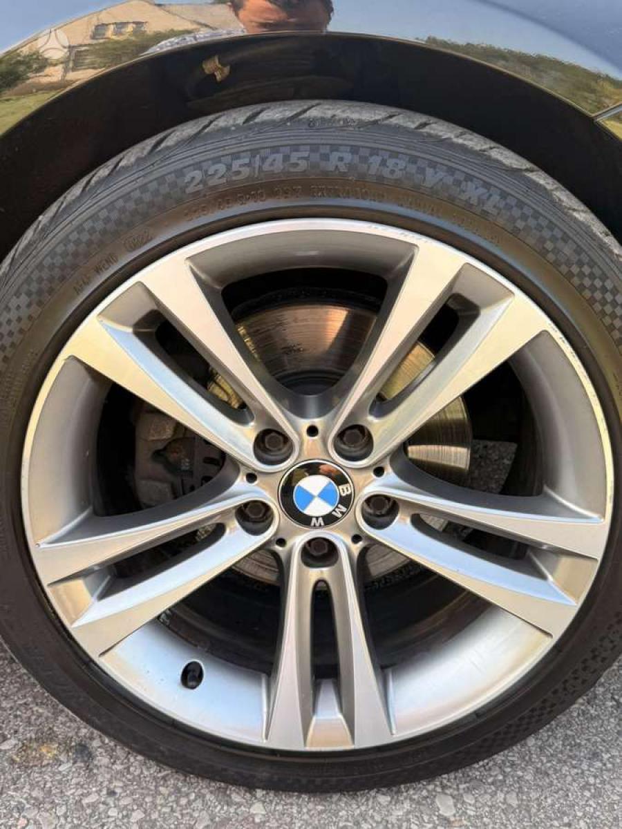 Black BMW 320 2013 in Utena, with an engine capacity of 2.00 L and mileage of 330 thousand km for 6400 €, photo 15 on AUTOMOTO.COM.LV