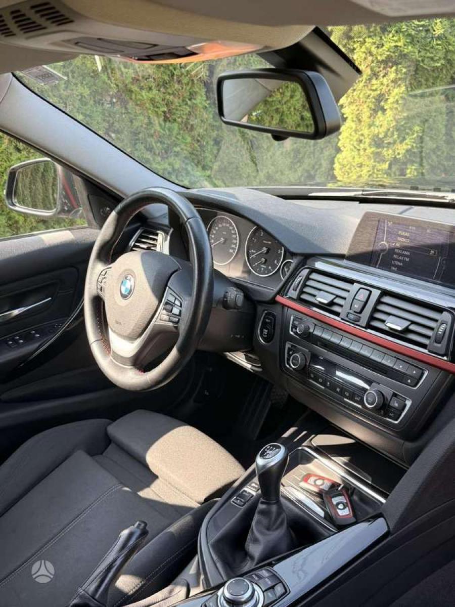 Black BMW 320 2013 in Utena, with an engine capacity of 2.00 L and mileage of 330 thousand km for 6400 €, photo 19 on AUTOMOTO.COM.LV