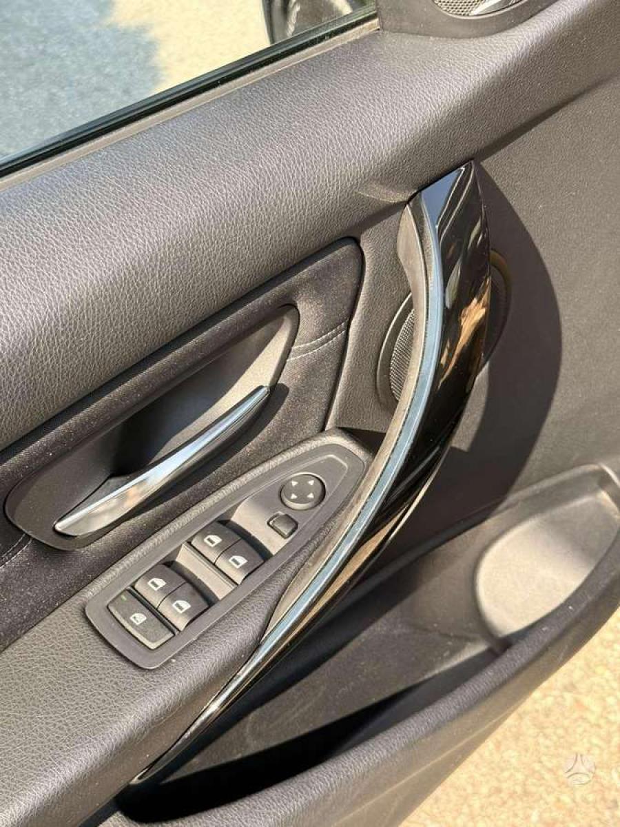 Black BMW 320 2013 in Utena, with an engine capacity of 2.00 L and mileage of 330 thousand km for 6400 €, photo 26 on AUTOMOTO.COM.LV