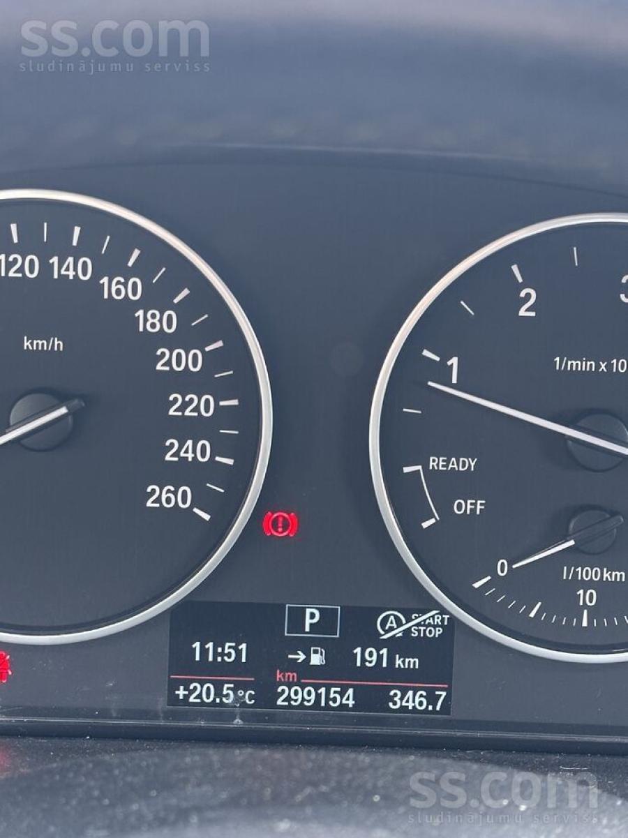 Black BMW 320 2013 in Ludza, with an engine capacity of 2.00 L and mileage of 299 thousand km for 6500 €, photo 13 on AUTOMOTO.COM.LV