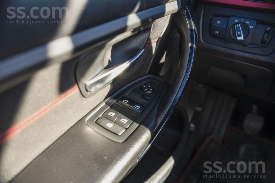 Melns BMW 320 2013 Rīga, ar dzinēja tilpumu 2.00 L un nobraukumu 406 tūkst. km par 9900 €, foto 28 vietnē AUTOMOTO.COM.LV