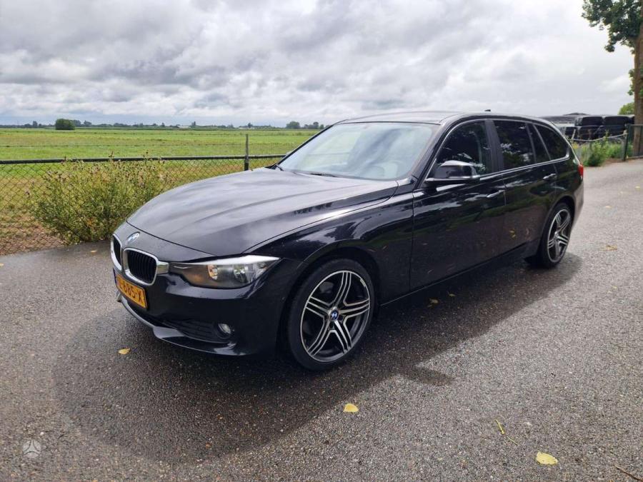 Black BMW 320 2013 in Kaunas, with an engine capacity of 2.00 L and mileage of 285 thousand km for 5000 €, photo 1 on AUTOMOTO.COM.LV