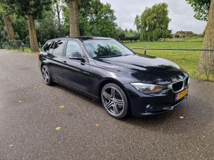 Black BMW 320 2013 in Kaunas, with an engine capacity of 2.00 L and mileage of 285 thousand km for 5000 €, photo 3 on AUTOMOTO.COM.LV