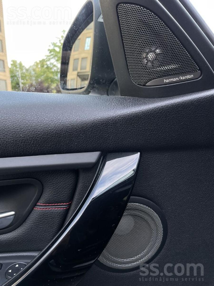 Black BMW 320 2013 in Riga, with an engine capacity of 2.00 L and mileage of 351 thousand km for 9500 €, photo 11 on AUTOMOTO.COM.LV