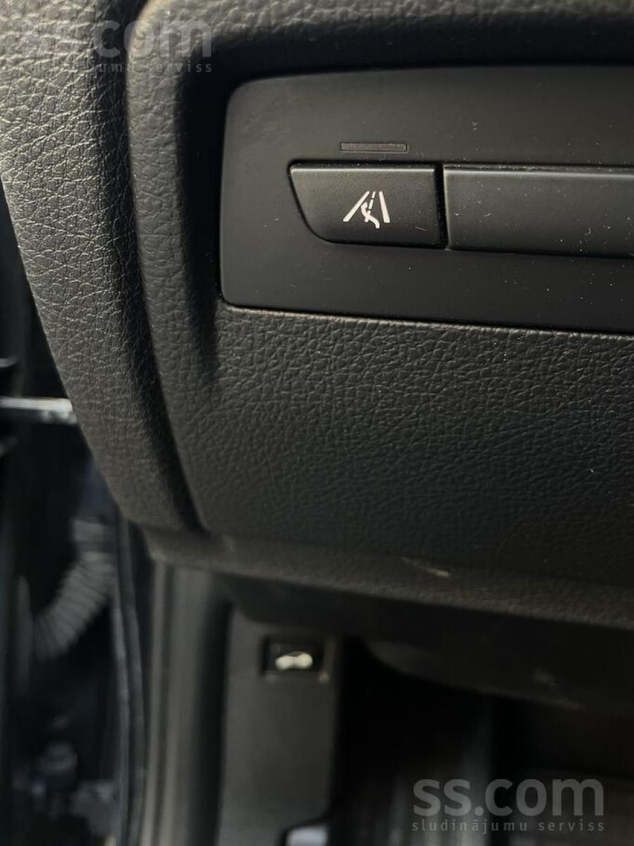 Black BMW 320 2013 in Riga, with an engine capacity of 2.00 L and mileage of 351 thousand km for 9500 €, photo 13 on AUTOMOTO.COM.LV