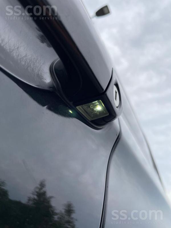 Black BMW 320 2013 in Dobele, with an engine capacity of 2.00 L and mileage of 400 thousand km for 8490 €, photo 11 on AUTOMOTO.COM.LV