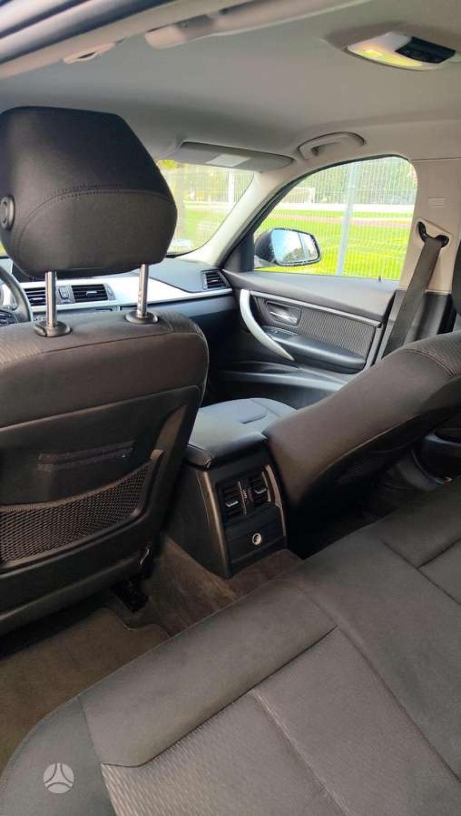 Melns BMW 320 2013 Kauņa, ar dzinēja tilpumu 2.00 L un nobraukumu 282 tūkst. km par 5900 €, foto 7 vietnē AUTOMOTO.COM.LV