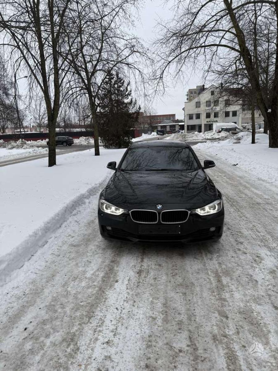 Melns BMW 320 2014 Klaipėda, ar dzinēja tilpumu 2.00 L un nobraukumu 242 tūkst. km par 7150 €, foto 2 vietnē AUTOMOTO.COM.LV