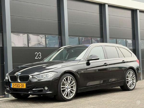 Melns BMW 320 2014 Viļņa, ar dzinēja tilpumu 2.00 L un nobraukumu 303 tūkst. km par 8750 €, foto 1 vietnē AUTOMOTO.COM.LV