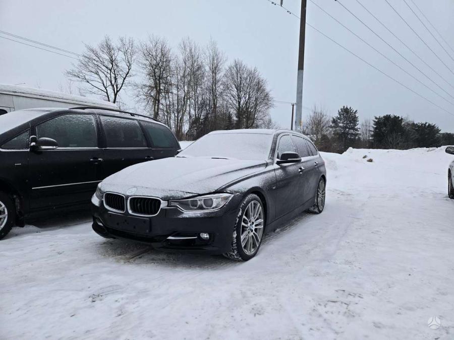 Melns BMW 320 2014 Viļņa, ar dzinēja tilpumu 2.00 L un nobraukumu 303 tūkst. km par 8750 €, foto 17 vietnē AUTOMOTO.COM.LV