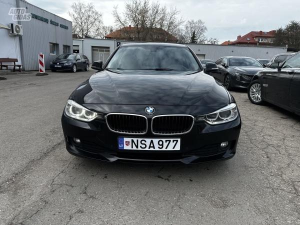 Melns BMW 320 2014 Klaipėda, ar dzinēja tilpumu 2.00 L un nobraukumu 240 tūkst. km par 7000 €, foto 2 vietnē AUTOMOTO.COM.LV