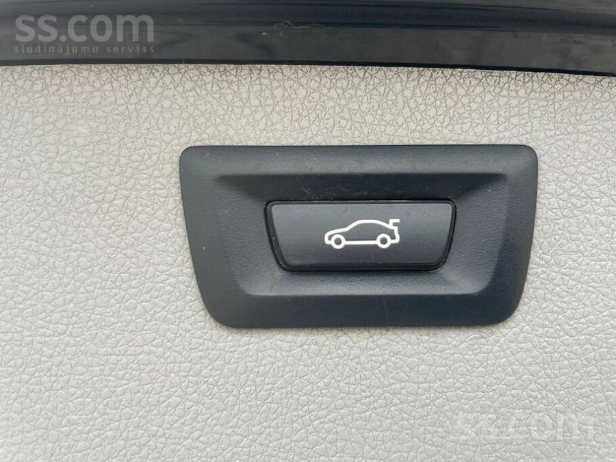 Black BMW 320 2014 in Riga, with an engine capacity of 2.00 L and mileage of 0 thousand km for 8599 €, photo 31 on AUTOMOTO.COM.LV