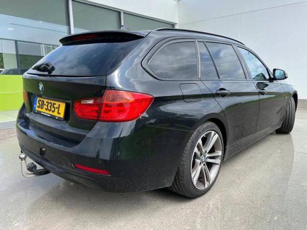 Black BMW 320 2014 in Jurmala, with an engine capacity of 2.00 L and mileage of 292 thousand km for 9450 €, photo 5 on AUTOMOTO.COM.LV