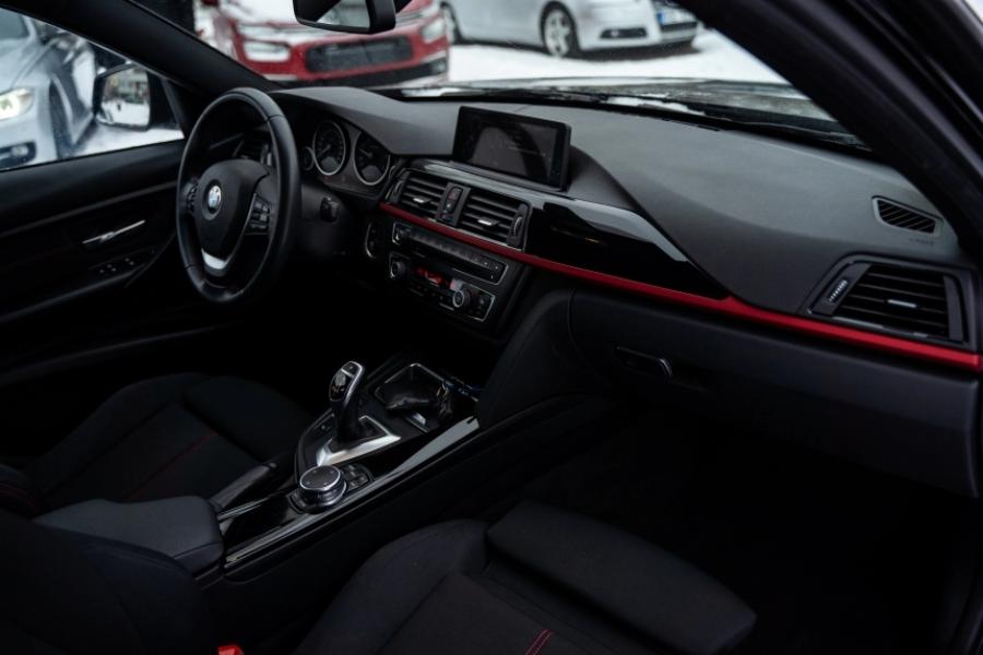 Black BMW 320 2014 in Riga, with an engine capacity of 2.00 L and mileage of 314 thousand km for 9500 €, photo 12 on AUTOMOTO.COM.LV
