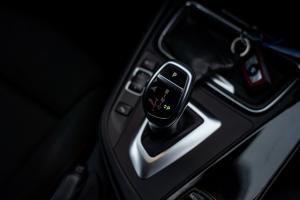Black BMW 320 2014 in Riga, with an engine capacity of 2.00 L and mileage of 314 thousand km for 9500 €, photo 32 on AUTOMOTO.COM.LV