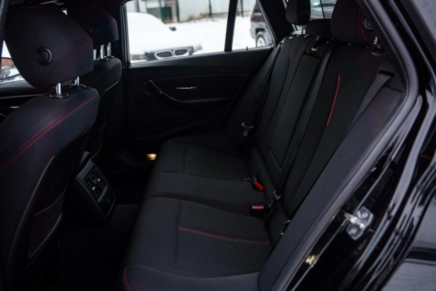 Black BMW 320 2014 in Riga, with an engine capacity of 2.00 L and mileage of 314 thousand km for 9500 €, photo 34 on AUTOMOTO.COM.LV