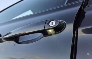 Black BMW 320 2014 in Elektrenai, with an engine capacity of 2.00 L and mileage of 267 thousand km for 8600 €, photo 18 on AUTOMOTO.COM.LV