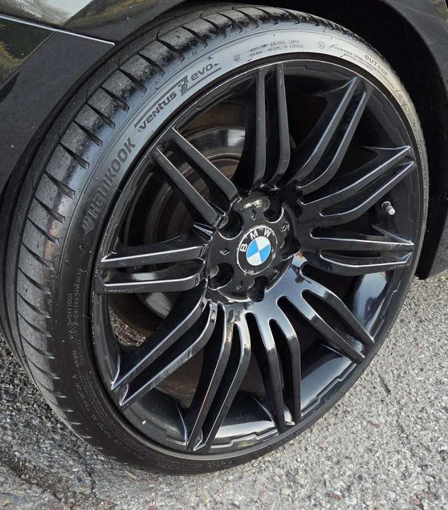 Black BMW 320 2014 in Elektrenai, with an engine capacity of 2.00 L and mileage of 267 thousand km for 8600 €, photo 19 on AUTOMOTO.COM.LV