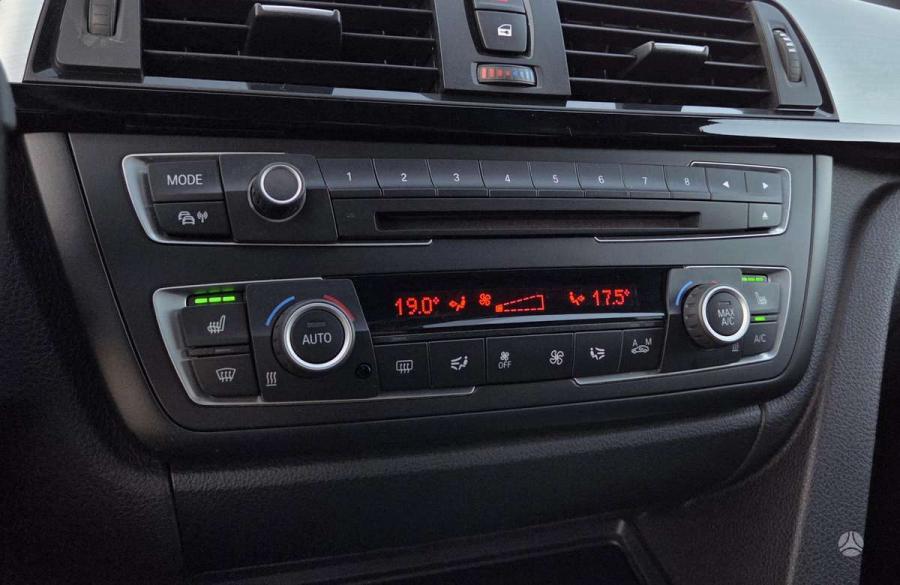 Black BMW 320 2014 in Elektrenai, with an engine capacity of 2.00 L and mileage of 267 thousand km for 8600 €, photo 28 on AUTOMOTO.COM.LV