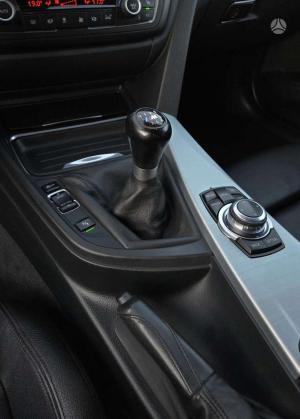 Black BMW 320 2014 in Elektrenai, with an engine capacity of 2.00 L and mileage of 267 thousand km for 8600 €, photo 29 on AUTOMOTO.COM.LV