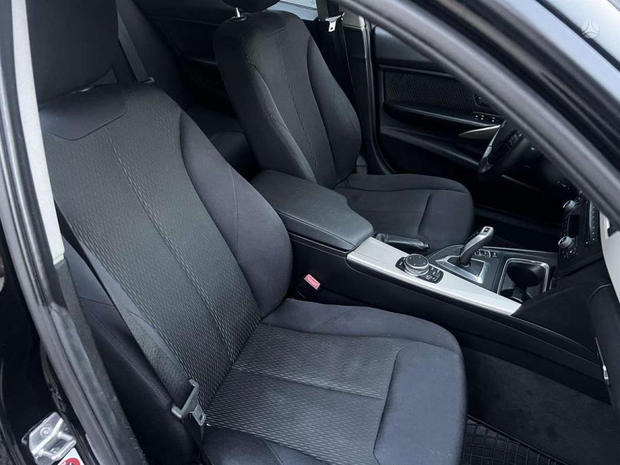 Melns BMW 320 2014 Utena, ar dzinēja tilpumu 2.00 L un nobraukumu 298 tūkst. km par 7700 €, foto 23 vietnē AUTOMOTO.COM.LV