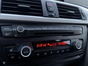 Melns BMW 320 2014 Utena, ar dzinēja tilpumu 2.00 L un nobraukumu 298 tūkst. km par 7700 €, foto 31 vietnē AUTOMOTO.COM.LV