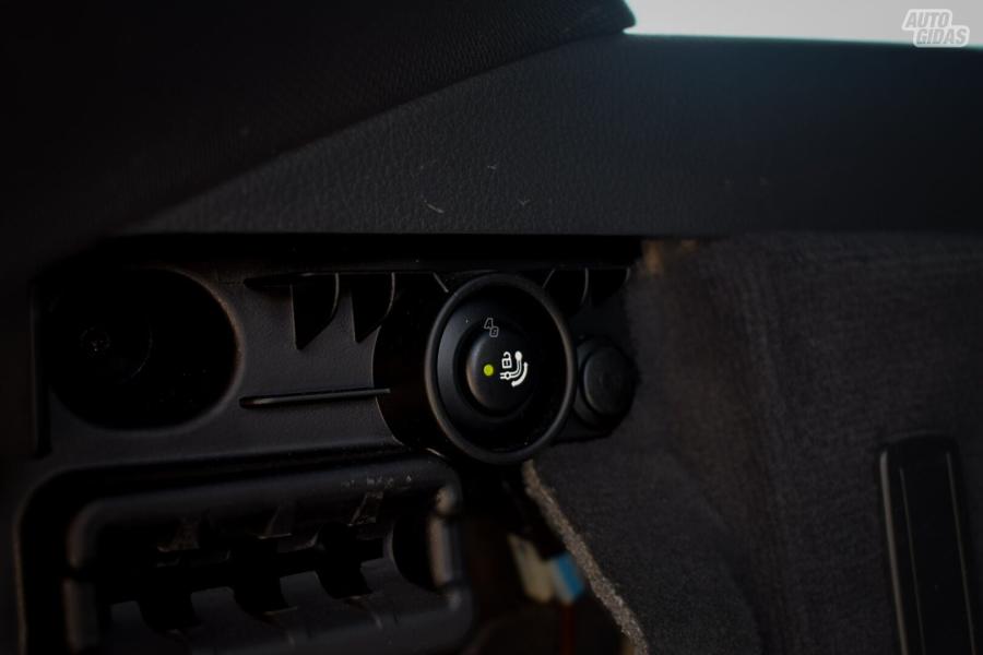 Black BMW 320 2014 in Vilnius, with an engine capacity of 2.00 L and mileage of 351 thousand km for 6950 €, photo 16 on AUTOMOTO.COM.LV