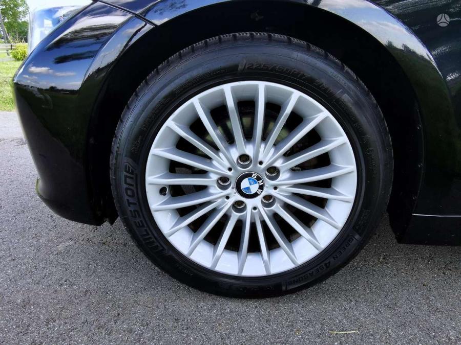 Melns BMW 320 2014 Ukmergė, ar dzinēja tilpumu 2.00 L un nobraukumu 298 tūkst. km par 6950 €, foto 44 vietnē AUTOMOTO.COM.LV