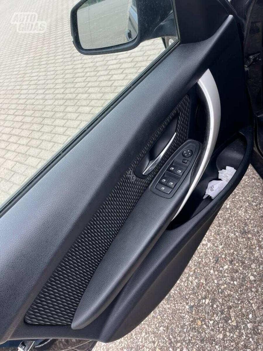 Melns BMW 320 2014 Marijampole, ar dzinēja tilpumu 2.00 L un nobraukumu 323 tūkst. km par 6650 €, foto 15 vietnē AUTOMOTO.COM.LV