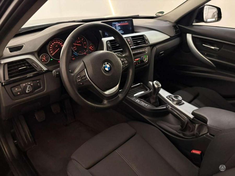 Black BMW 320 2014 in Marijampole, with an engine capacity of 2.00 L and mileage of 302 thousand km for 6450 €, photo 3 on AUTOMOTO.COM.LV
