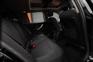 Black BMW 320 2014 in Jelgava, with an engine capacity of 2.00 L and mileage of 251 thousand km for 8200 €, photo 12 on AUTOMOTO.COM.LV