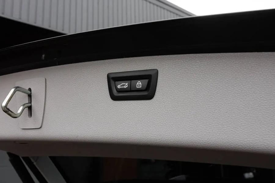 Black BMW 320 2014 in Jelgava, with an engine capacity of 2.00 L and mileage of 251 thousand km for 8200 €, photo 18 on AUTOMOTO.COM.LV