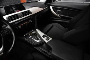 Black BMW 320 2014 in Jelgava, with an engine capacity of 2.00 L and mileage of 251 thousand km for 8200 €, photo 22 on AUTOMOTO.COM.LV