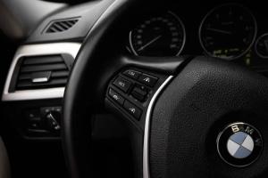 Black BMW 320 2014 in Jelgava, with an engine capacity of 2.00 L and mileage of 251 thousand km for 8200 €, photo 31 on AUTOMOTO.COM.LV
