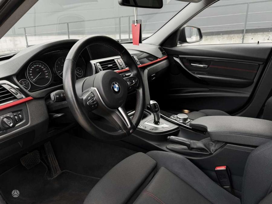 Melns BMW 320 2014 Šauļi, ar dzinēja tilpumu 2.00 L un nobraukumu 250 tūkst. km par 10000 €, foto 10 vietnē AUTOMOTO.COM.LV