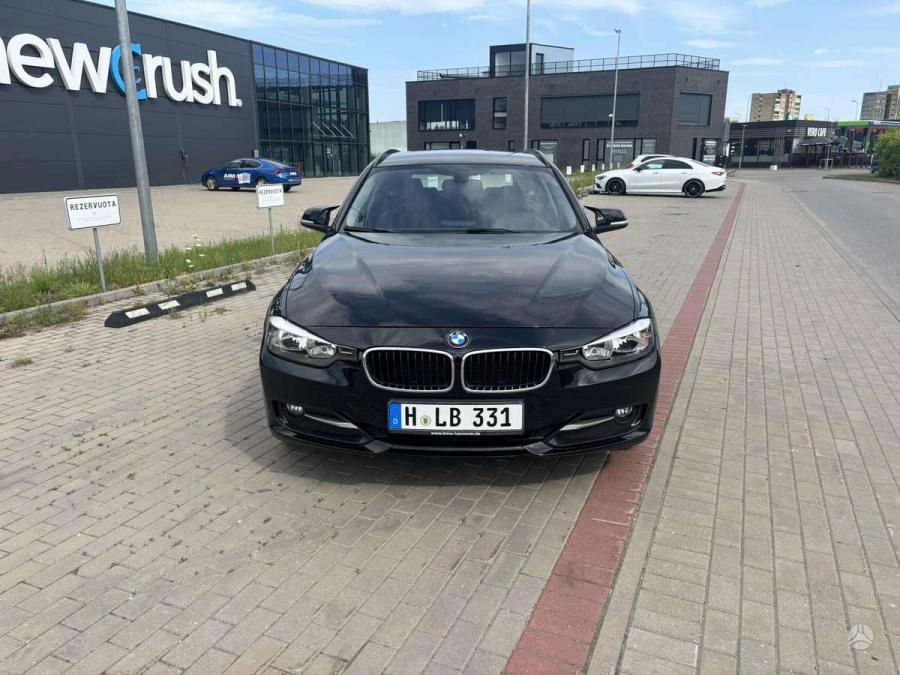 Black BMW 320 2014 in Kaunas, with an engine capacity of 2.00 L and mileage of 319 thousand km for 7350 €, photo 9 on AUTOMOTO.COM.LV