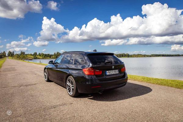 Black BMW 320 2014 in Panevezys, with an engine capacity of 2.00 L and mileage of 313 thousand km for 7750 €, photo 5 on AUTOMOTO.COM.LV
