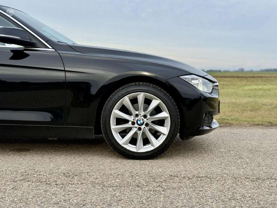 Black BMW 320 2015 in Siauliai, with an engine capacity of 2.00 L and mileage of 269 thousand km for 8900 €, photo 8 on AUTOMOTO.COM.LV