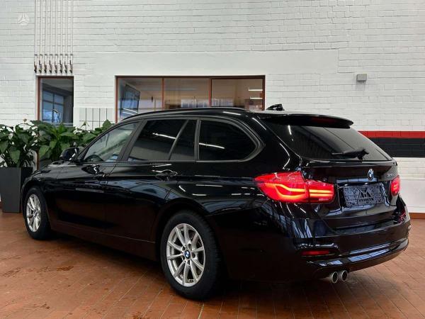Black BMW 320 2015 in Kaunas, with an engine capacity of 2.00 L and mileage of 233 thousand km for 10000 €, photo 10 on AUTOMOTO.COM.LV