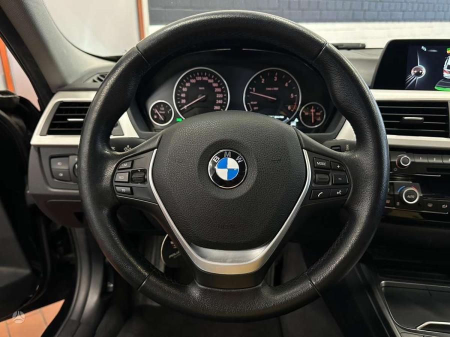 Melns BMW 320 2015 Kauņa, ar dzinēja tilpumu 2.00 L un nobraukumu 233 tūkst. km par 10000 €, foto 14 vietnē AUTOMOTO.COM.LV