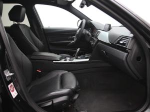 Black BMW 320 2015 in Vilnius, with an engine capacity of 2.00 L and mileage of 189 thousand km for 13399 €, photo 14 on AUTOMOTO.COM.LV