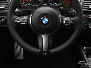 Black BMW 320 2015 in Vilnius, with an engine capacity of 2.00 L and mileage of 189 thousand km for 13399 €, photo 18 on AUTOMOTO.COM.LV