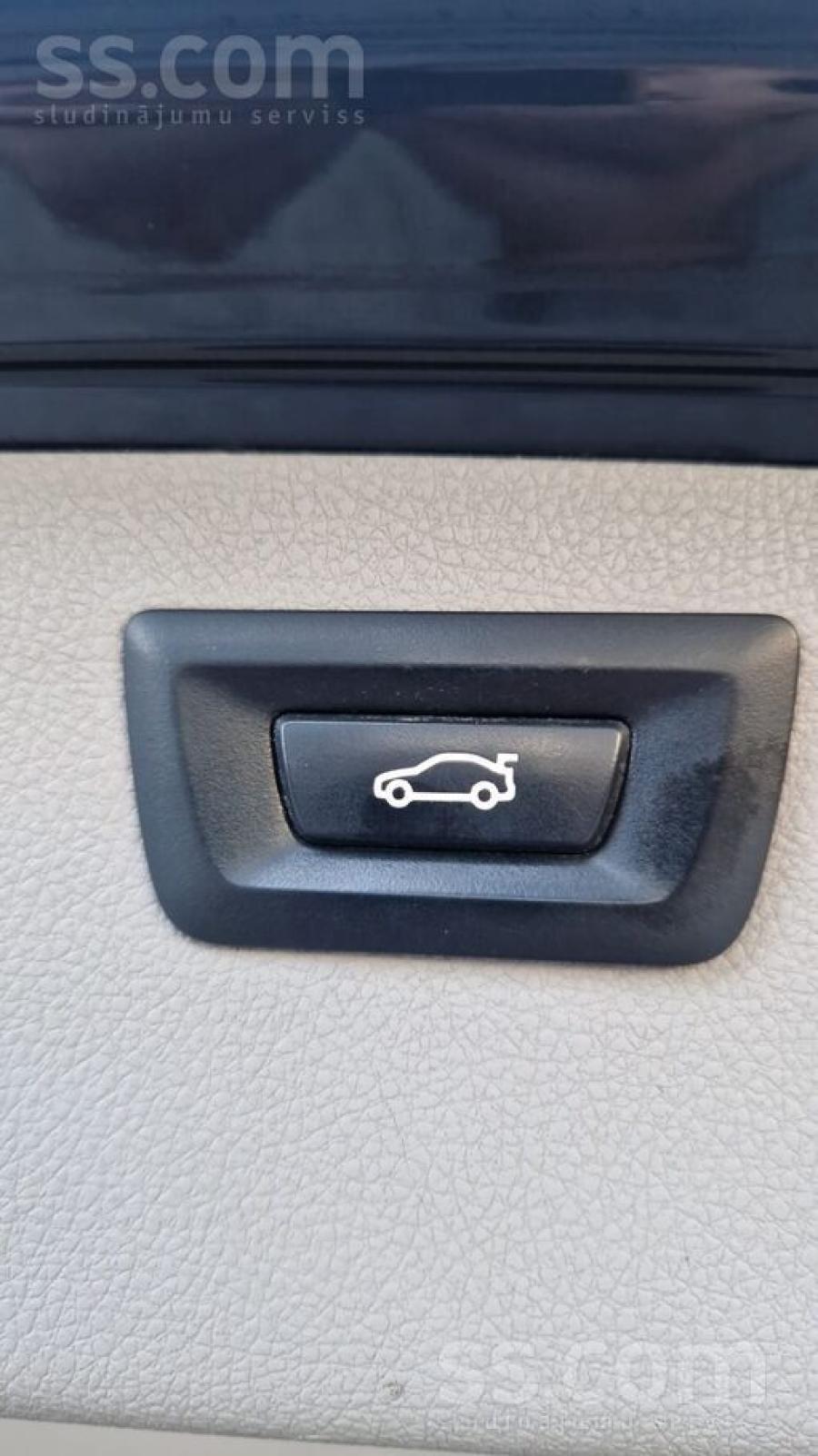 Melns BMW 320 2015 Rīga, ar dzinēja tilpumu 2.00 L un nobraukumu 330 tūkst. km par 6950 €, foto 12 vietnē AUTOMOTO.COM.LV