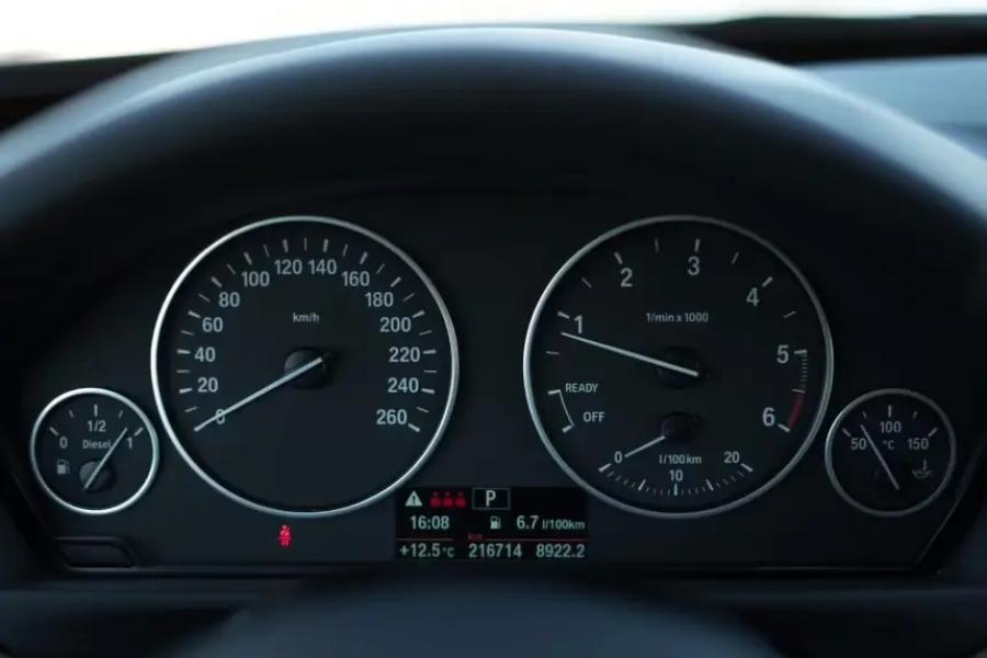 Melns BMW 320 2015 Liepāja, ar dzinēja tilpumu 2.00 L un nobraukumu 217 tūkst. km par 12200 €, foto 1 vietnē AUTOMOTO.COM.LV