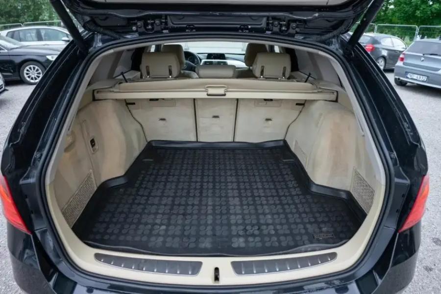 Melns BMW 320 2015 Liepāja, ar dzinēja tilpumu 2.00 L un nobraukumu 217 tūkst. km par 12200 €, foto 25 vietnē AUTOMOTO.COM.LV