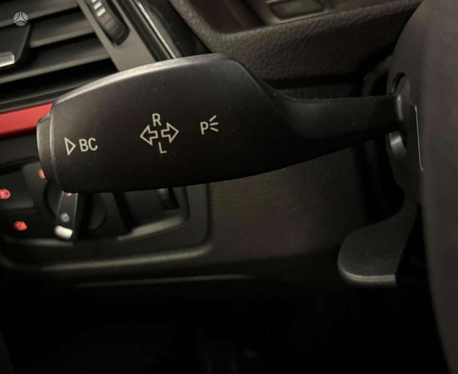 Black BMW 320 2015 in Marijampole, with an engine capacity of 2.00 L and mileage of 301 thousand km for 9650 €, photo 9 on AUTOMOTO.COM.LV