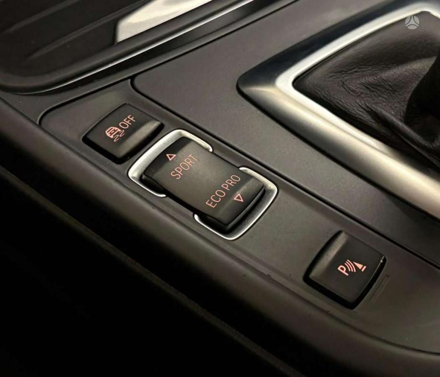Black BMW 320 2015 in Marijampole, with an engine capacity of 2.00 L and mileage of 301 thousand km for 9650 €, photo 10 on AUTOMOTO.COM.LV