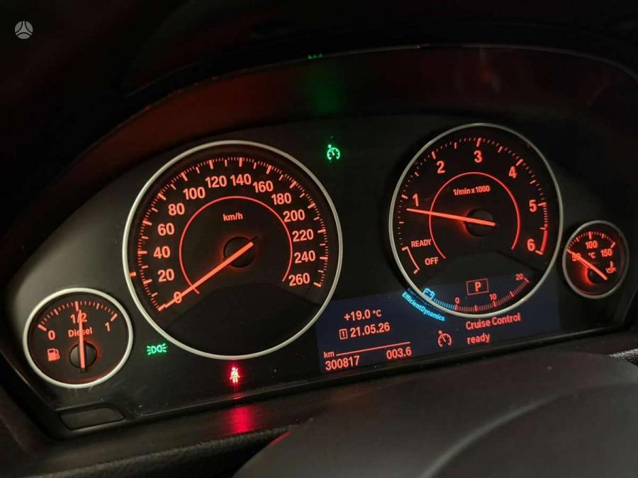 Black BMW 320 2015 in Marijampole, with an engine capacity of 2.00 L and mileage of 301 thousand km for 9650 €, photo 16 on AUTOMOTO.COM.LV
