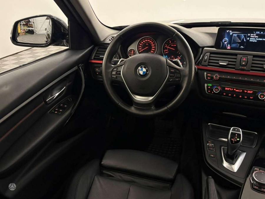 Black BMW 320 2015 in Marijampole, with an engine capacity of 2.00 L and mileage of 301 thousand km for 9650 €, photo 17 on AUTOMOTO.COM.LV